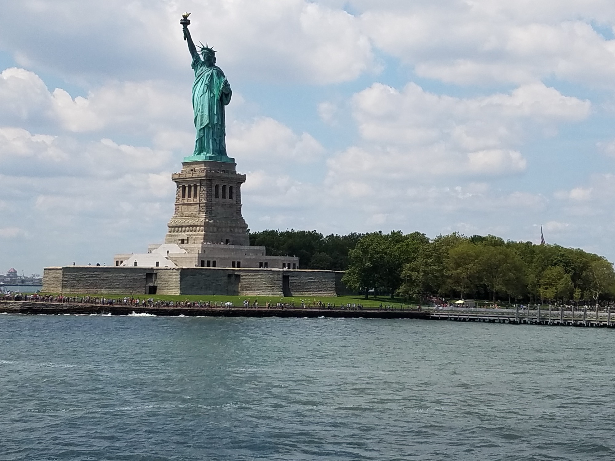 Lady Liberty – Chica on the Move